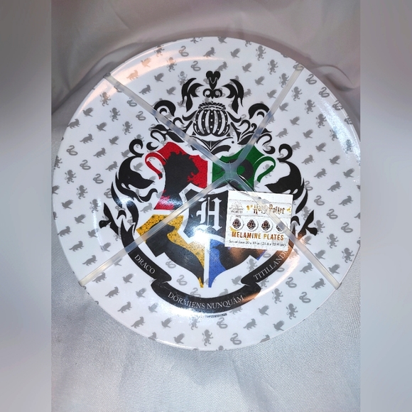 Wizarding World | Kitchen | New Harry Potter Hogwarts Crest Set Of 4 ...